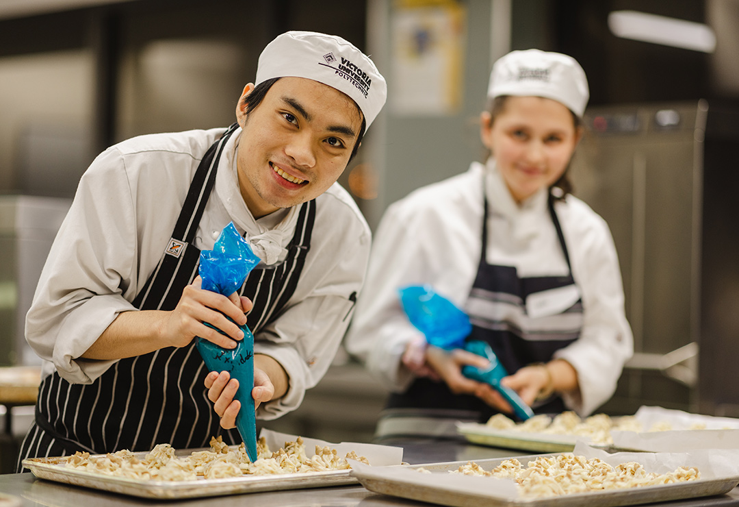 Certificate II in Cookery SIT20421 | Victoria University